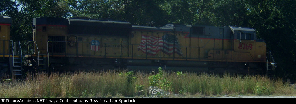 UP 8769, engineer's side view